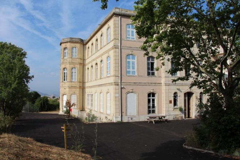 Auberge de Jeunesse HI Nice - Les Camélias | Hi France