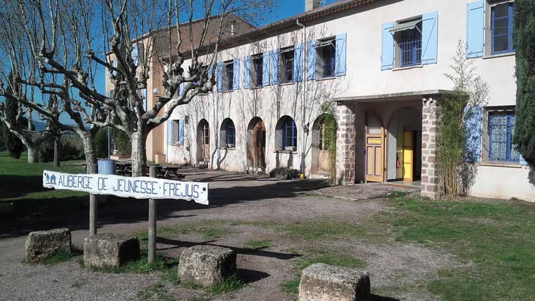 Auberge de Jeunesse HI Nice - Les Camélias | Hi France