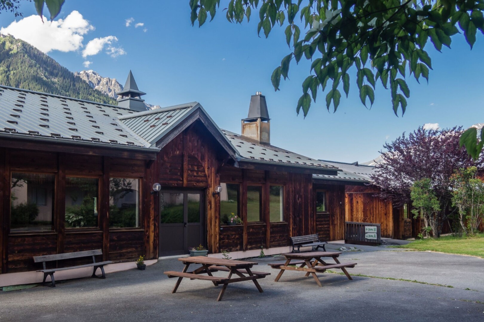 Hi France, le 1er réseau d'Auberges de Jeunesse en France