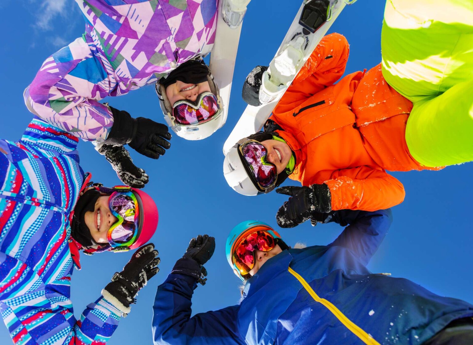 En groupe | Hi France